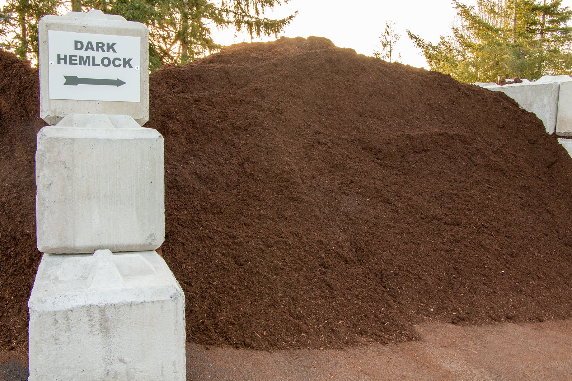 Dark Hemlock Barkdust | Bark Ranch